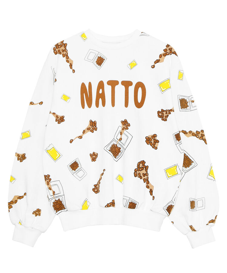 フード総柄スウェット(ONIGIRI_YAKINIKU_NATTO）[商品：PN24SS-020-1] - PUNYUS Online Store / 公式通販